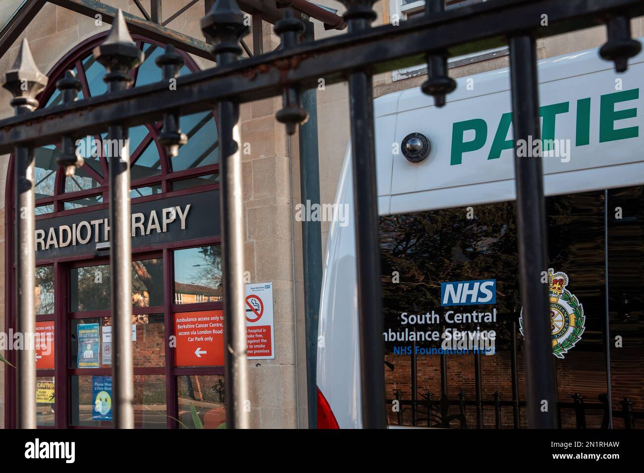 Reading, UK. 6th February, 2023. An ambulance is pictured outside the ...