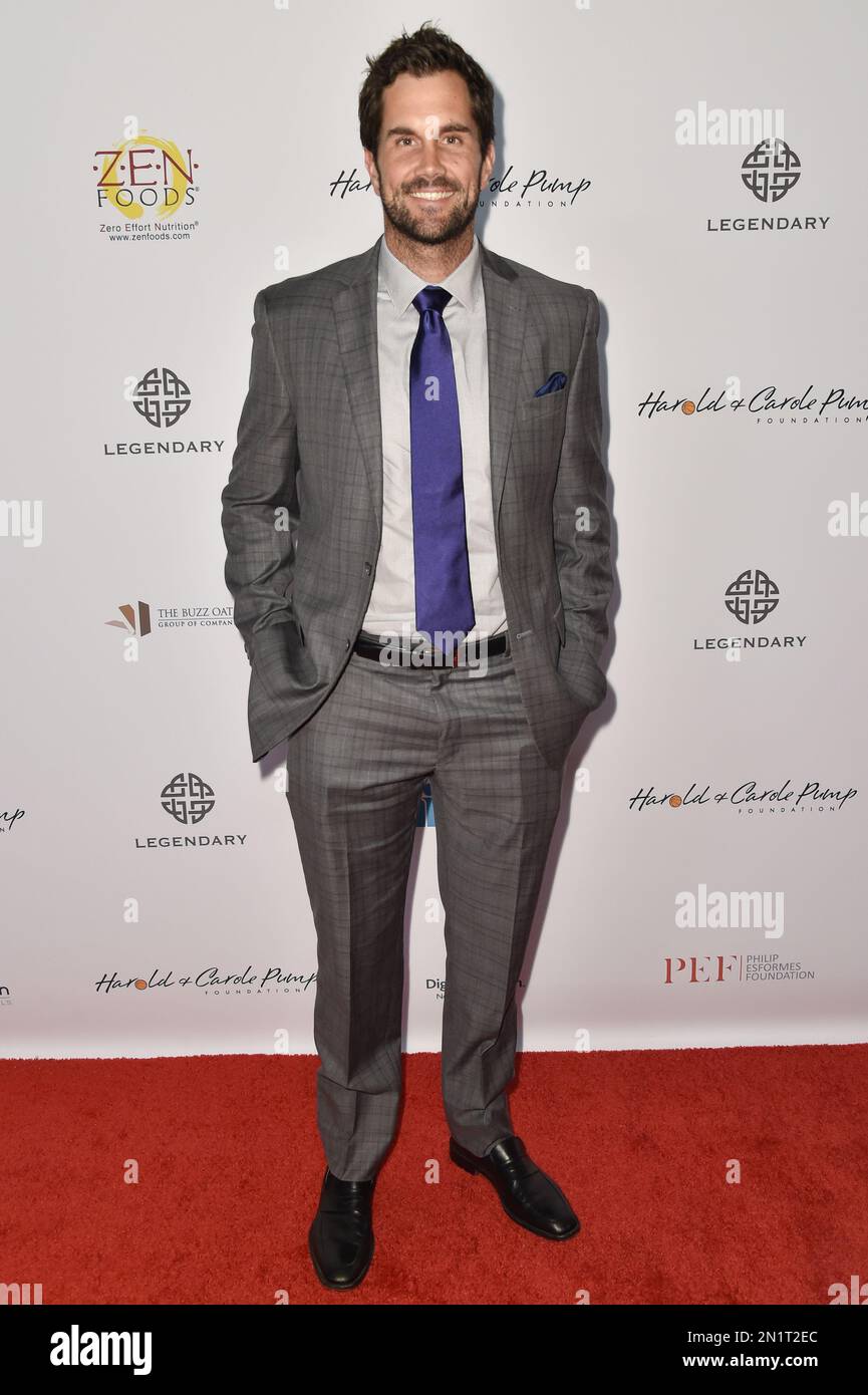 Matt Leinart arrives at the 15th Annual Harold and Carole Pump ...