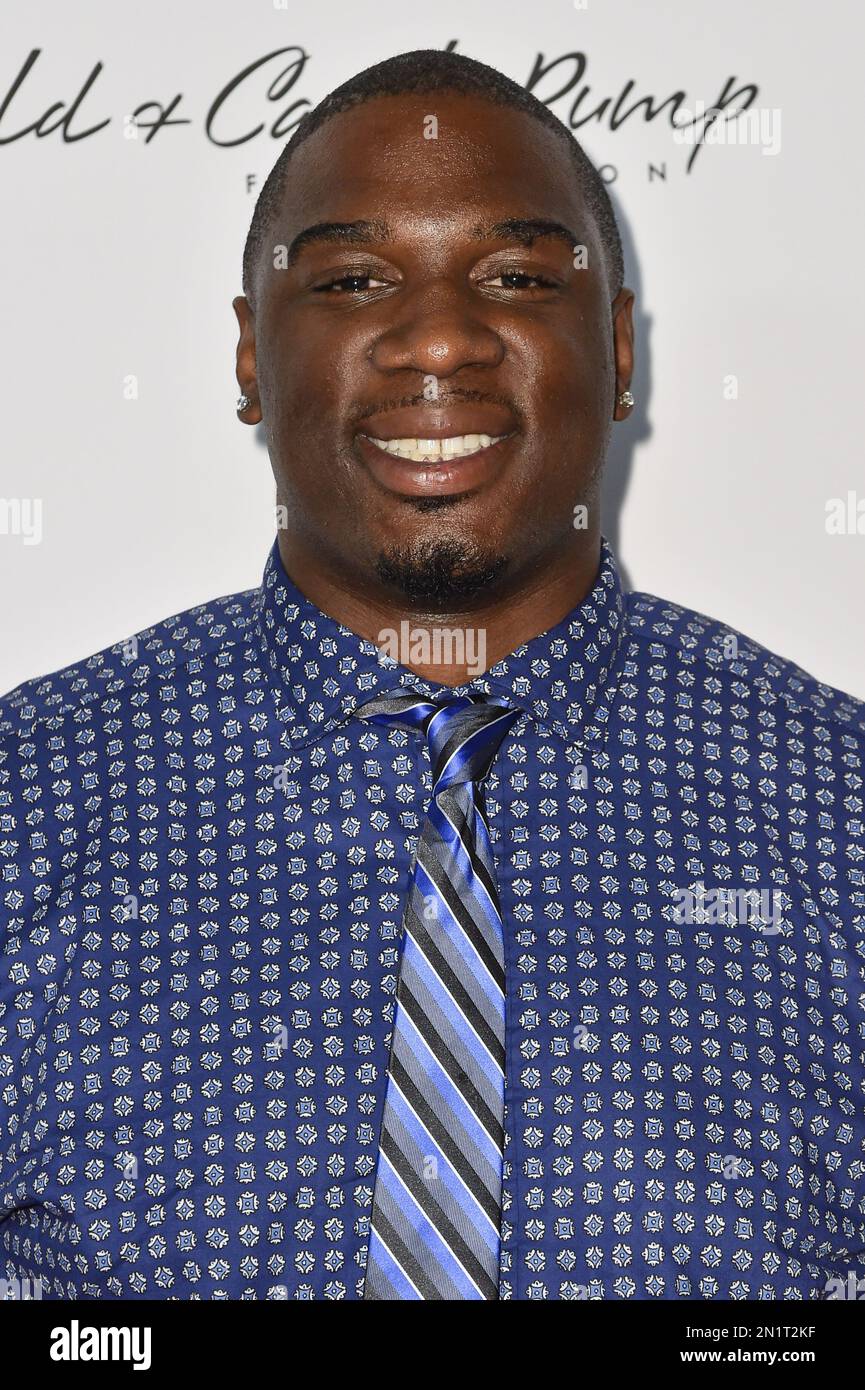 Donovan Carter arrives at the 15th Annual Harold and Carole Pump ...