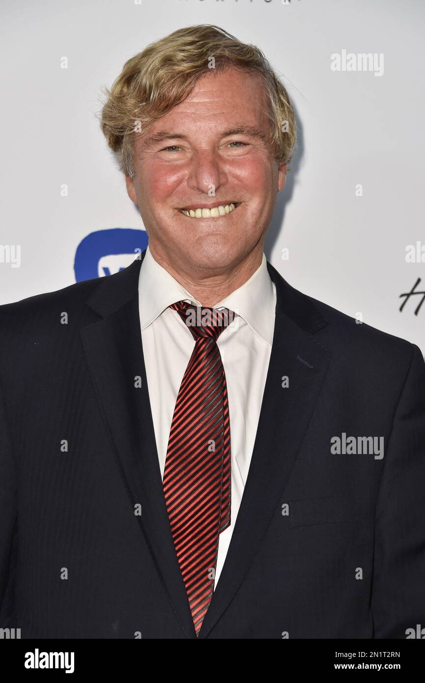 Lee Steinberg arrives at the 15th Annual Harold and Carole Pump ...