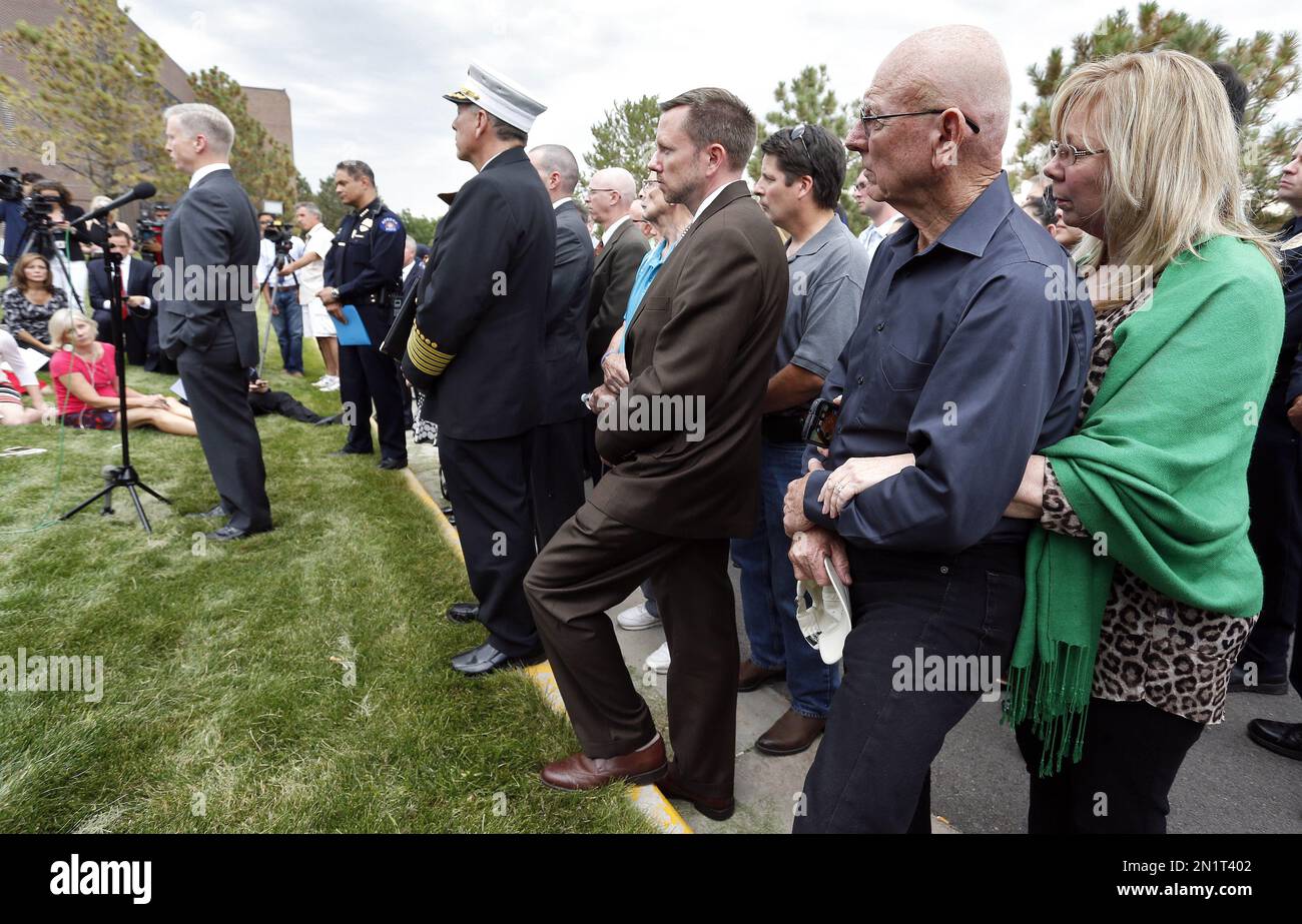 Lonnie, second from right, and Sandy Phillips, right, whose daughter ...