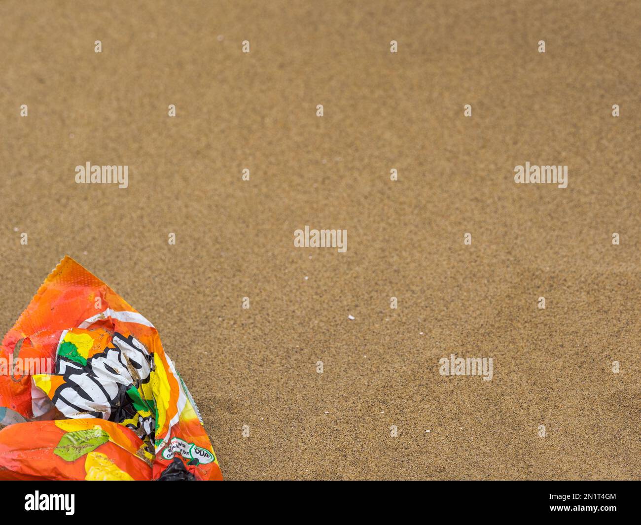 Shoreline contamination hi-res stock photography and images - Alamy