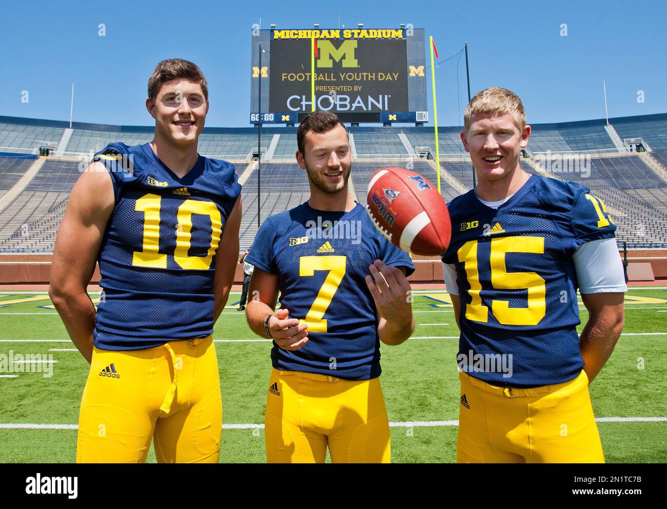 Michigan quarterbacks Zach Gentry (10), Shane Morris (7), and Jake ...