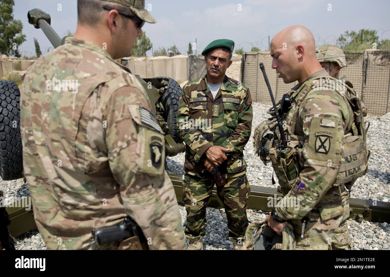 U.S. Army soldiers from Charlie Company, 2-14 Infantry Regiment, 2nd ...
