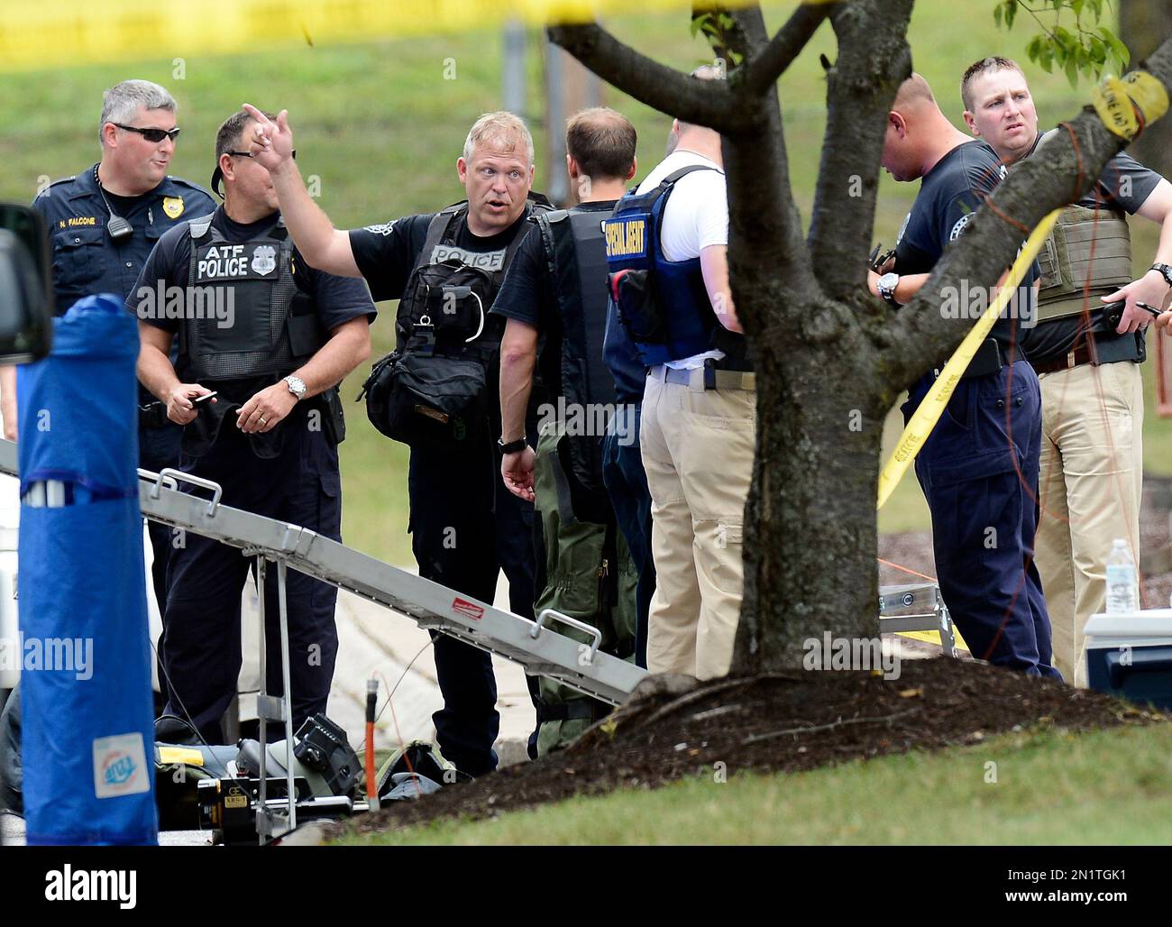 Nashville Metro Police Bomb Squad and Bureau of Alcohol, Tobacco ...