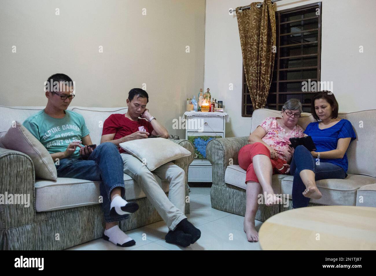 Family members of the missing on Malaysia Airlines Flight 370, from ...