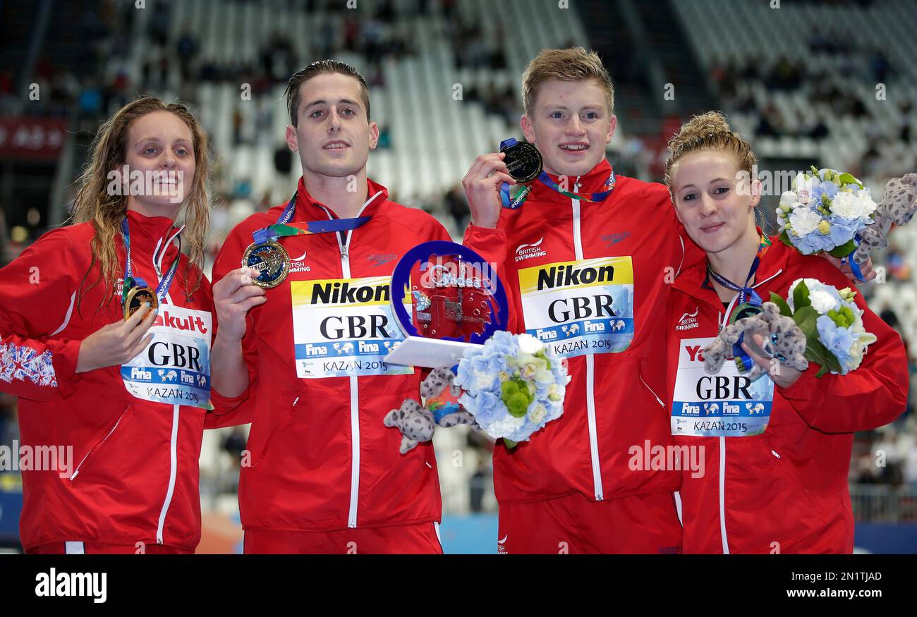 Britain's mixt 4x100m medley relay team from left, Fran Halsall, Chris ...