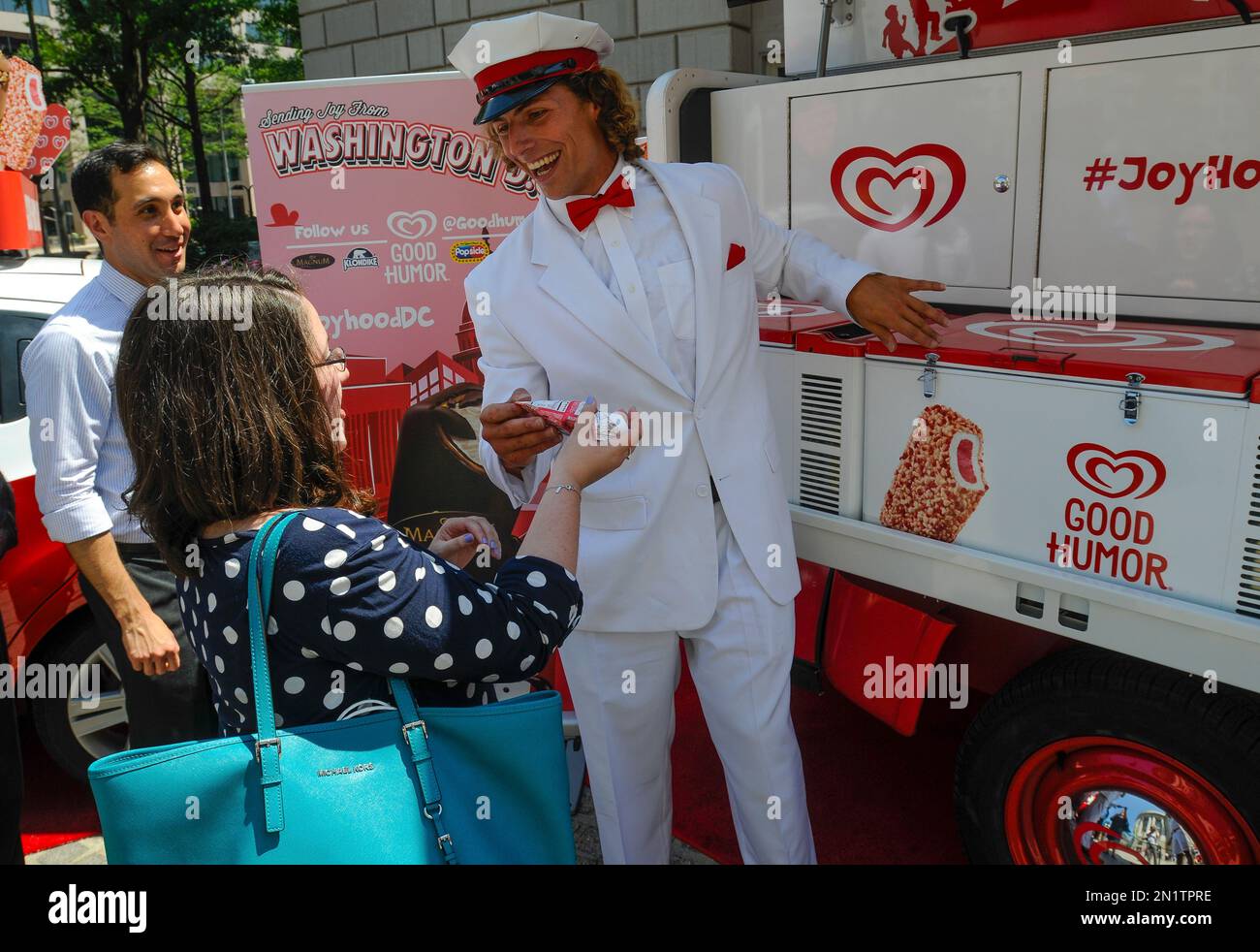 IMAGE DISTRIBUTED FOR GOOD HUMOR - Washingtonians enjoyed free Good ...