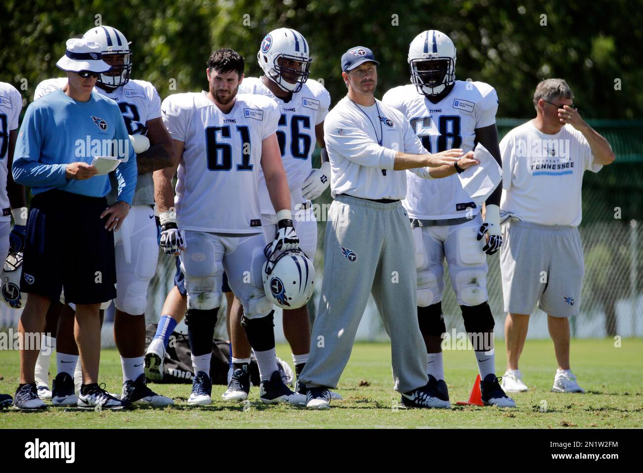 Tennessee Titans offensive line coachBob Bostad, third from right ...