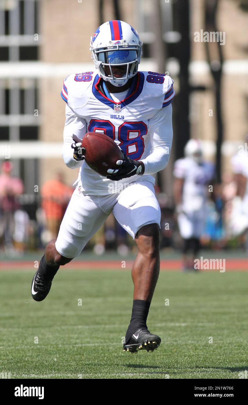 Buffalo Bills wide receiver Marquise Goodwin makes a catch during NFL ...