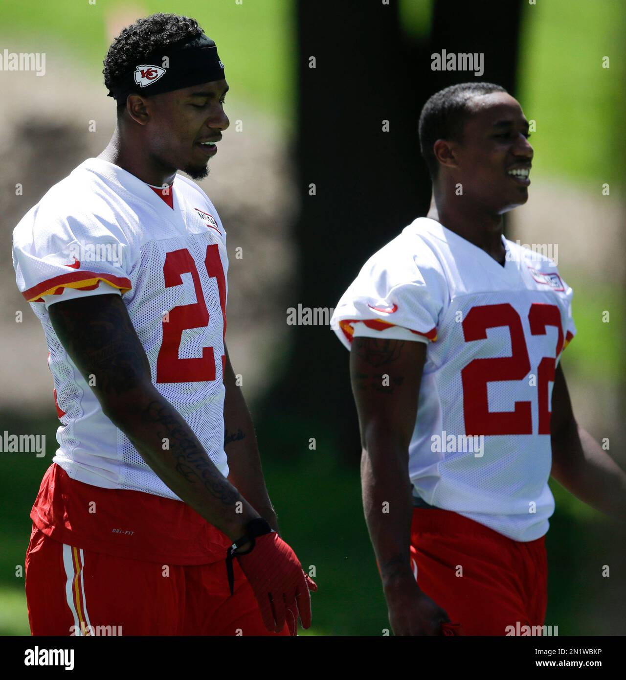 Kansas City Chiefs cornerbacks Sean Smith (21) and Marcus Peters (22 ...
