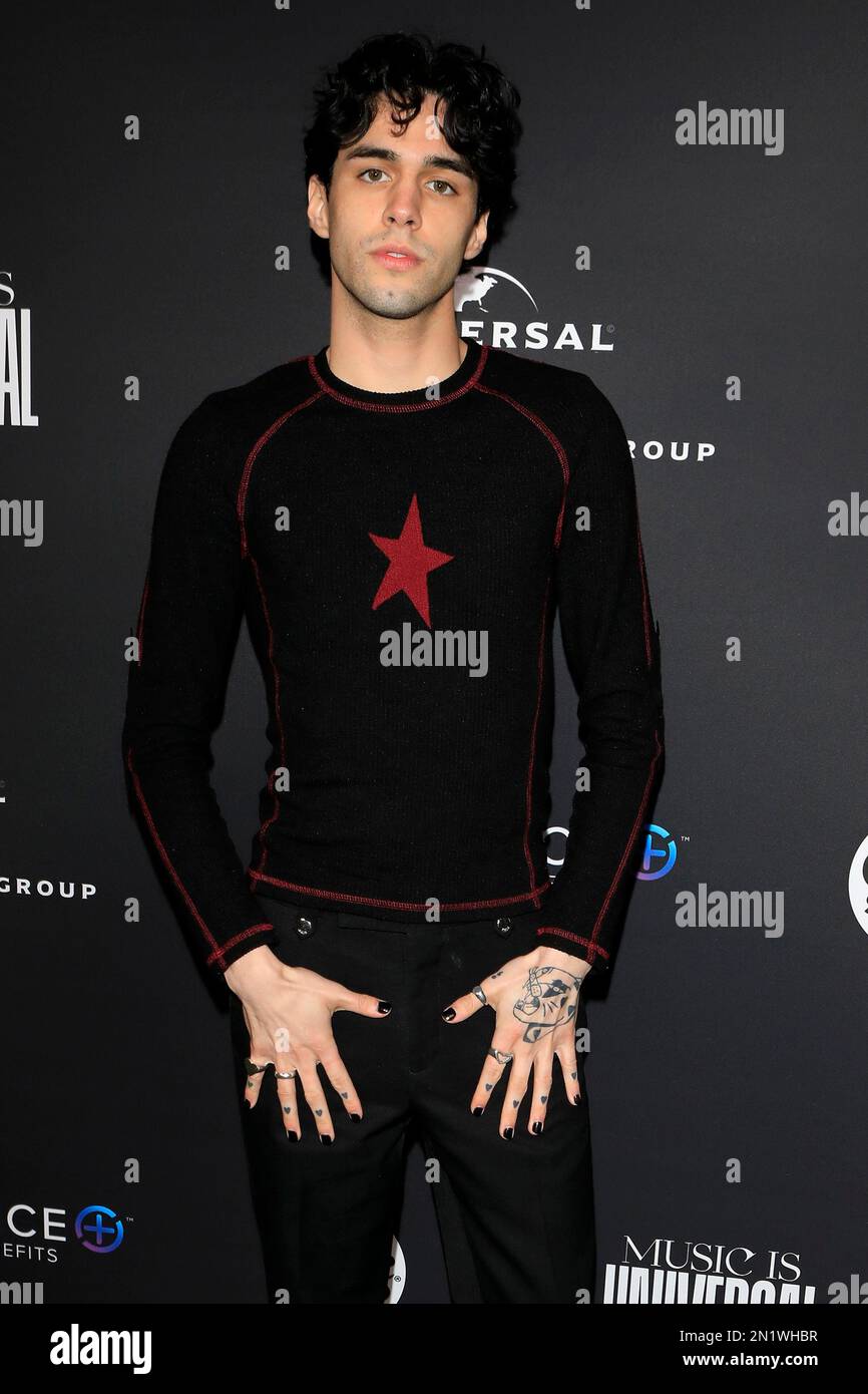 LOS ANGELES - DEC 5: Stephen Sanchez at the Universal Music Group's ...