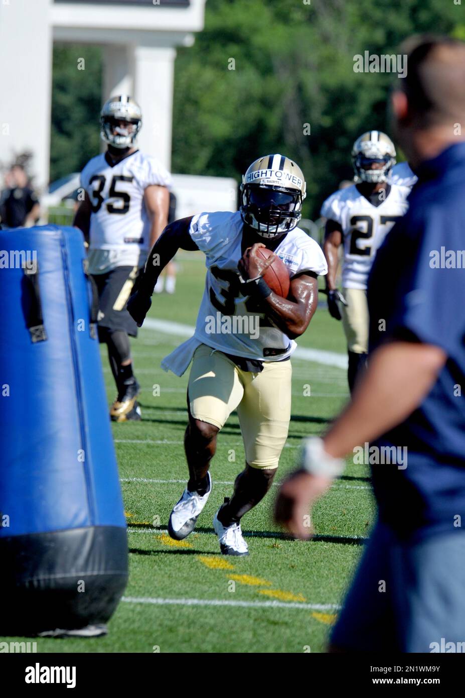 New Orleans Saints running back Tim Hightower (34) runs a drill during ...