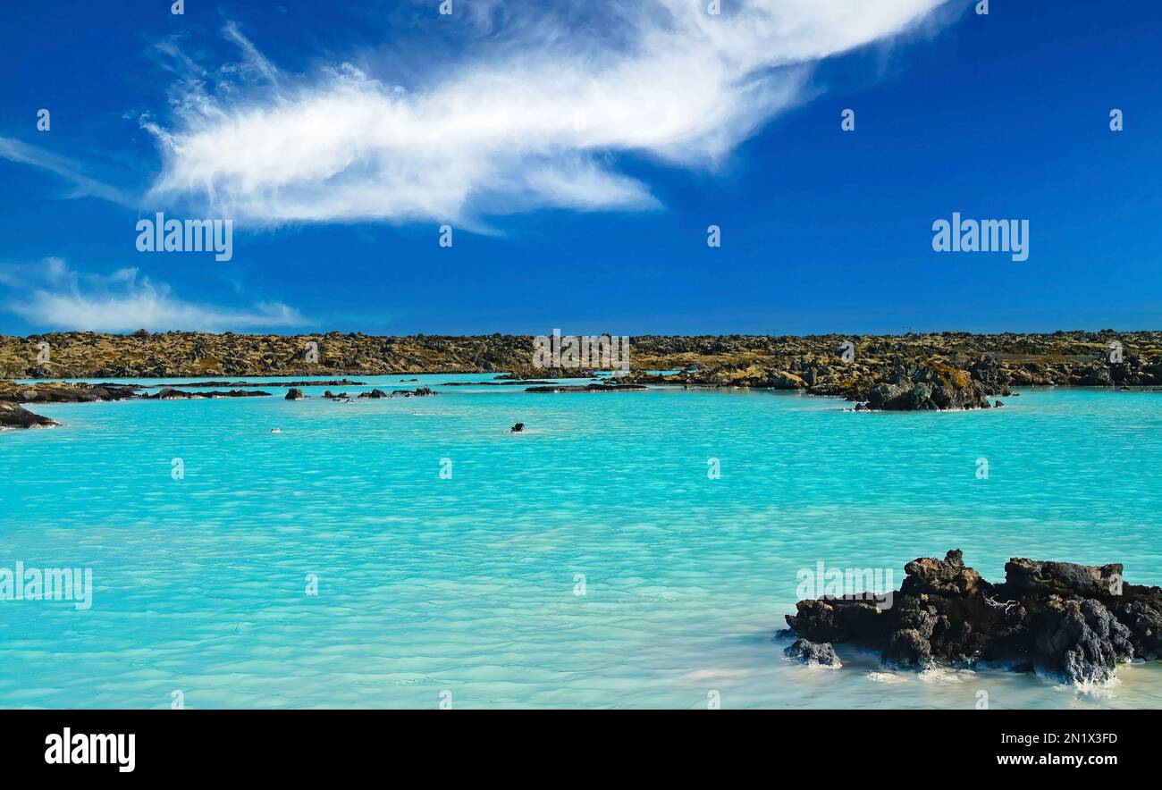 Beautiful icelandic nature landscape, secluded natural turquoise ...