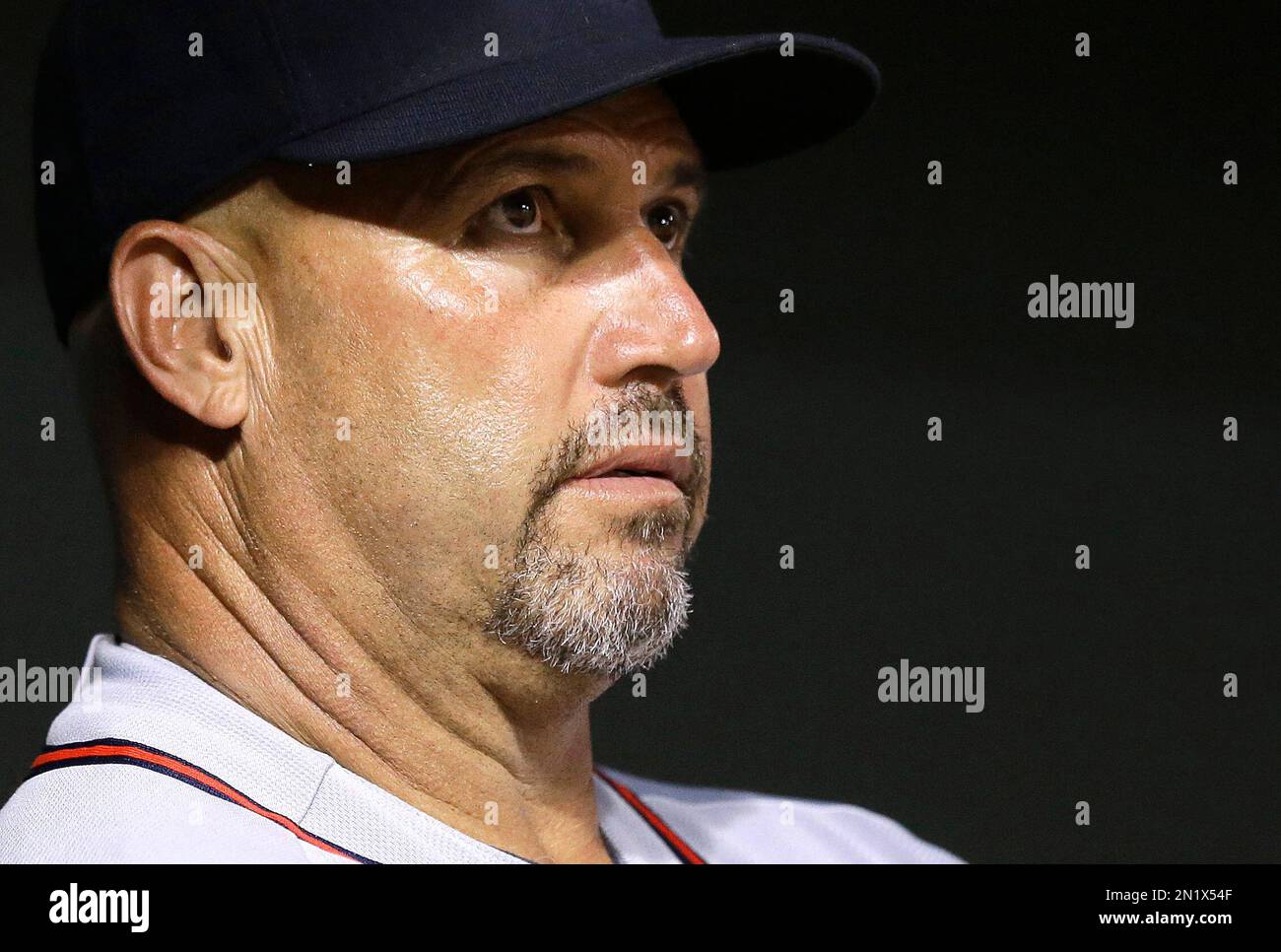 Atlanta Braves manager Fredi Gonzalez watches from the dugout in the ...