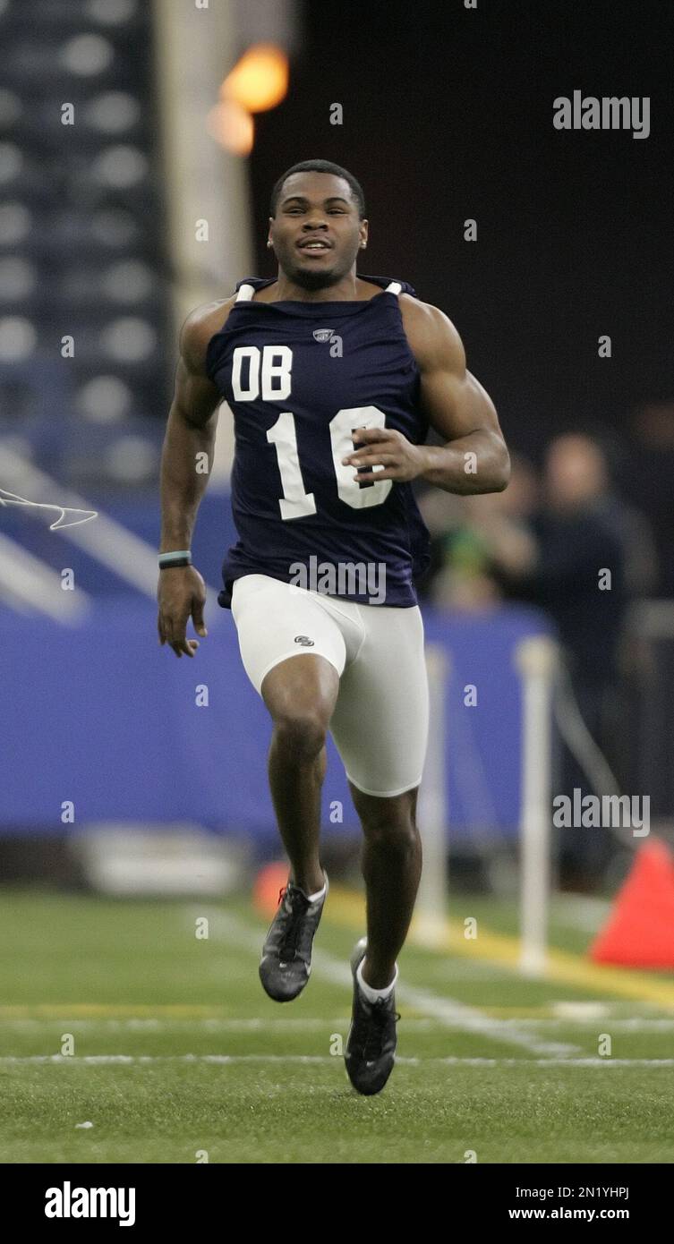 FILE - In this Feb. 28, 2006, file photo, Chris Hawkins of Marshall ...