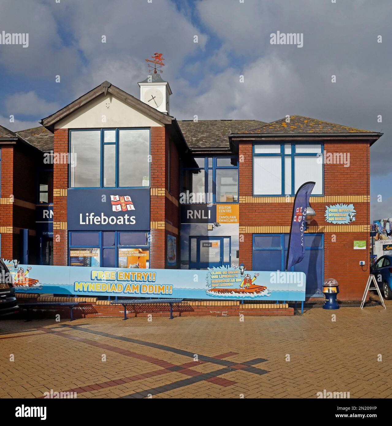Rnli barry island hi-res stock photography and images - Alamy