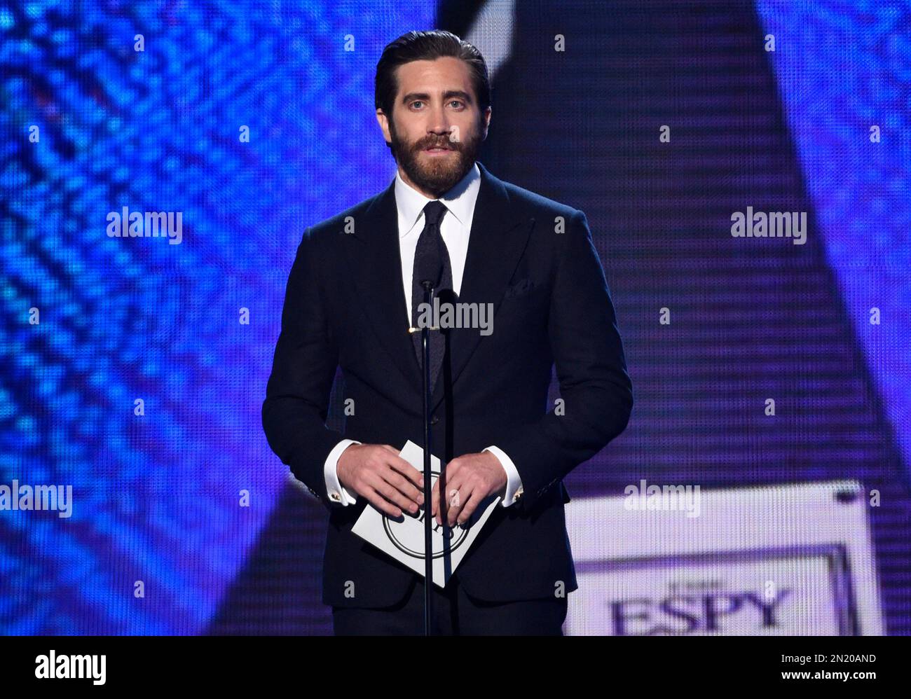 Jake Gyllenhaal presents the award for best male athlete at the ESPY ...