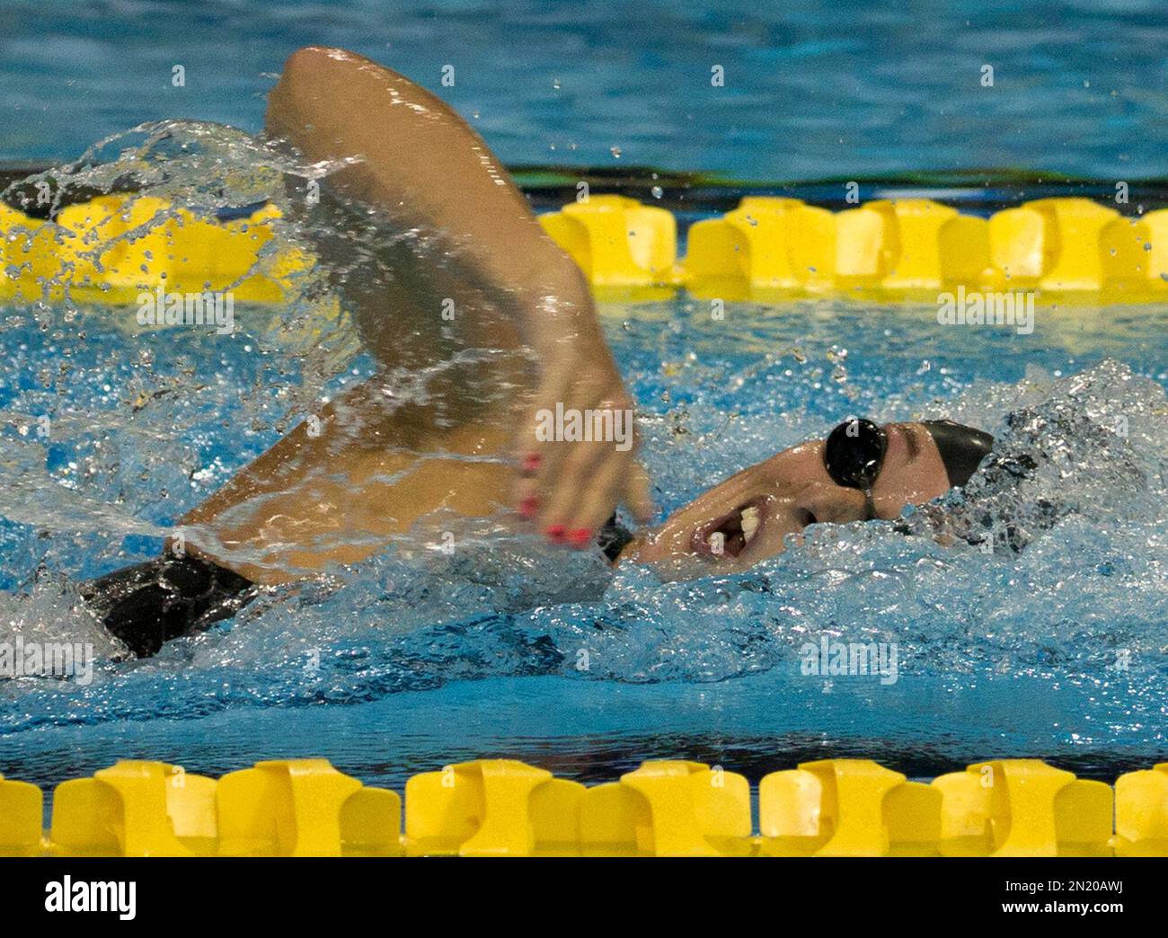 Allison Schmitt of the U.S. swims for the gold in the women's 200m ...