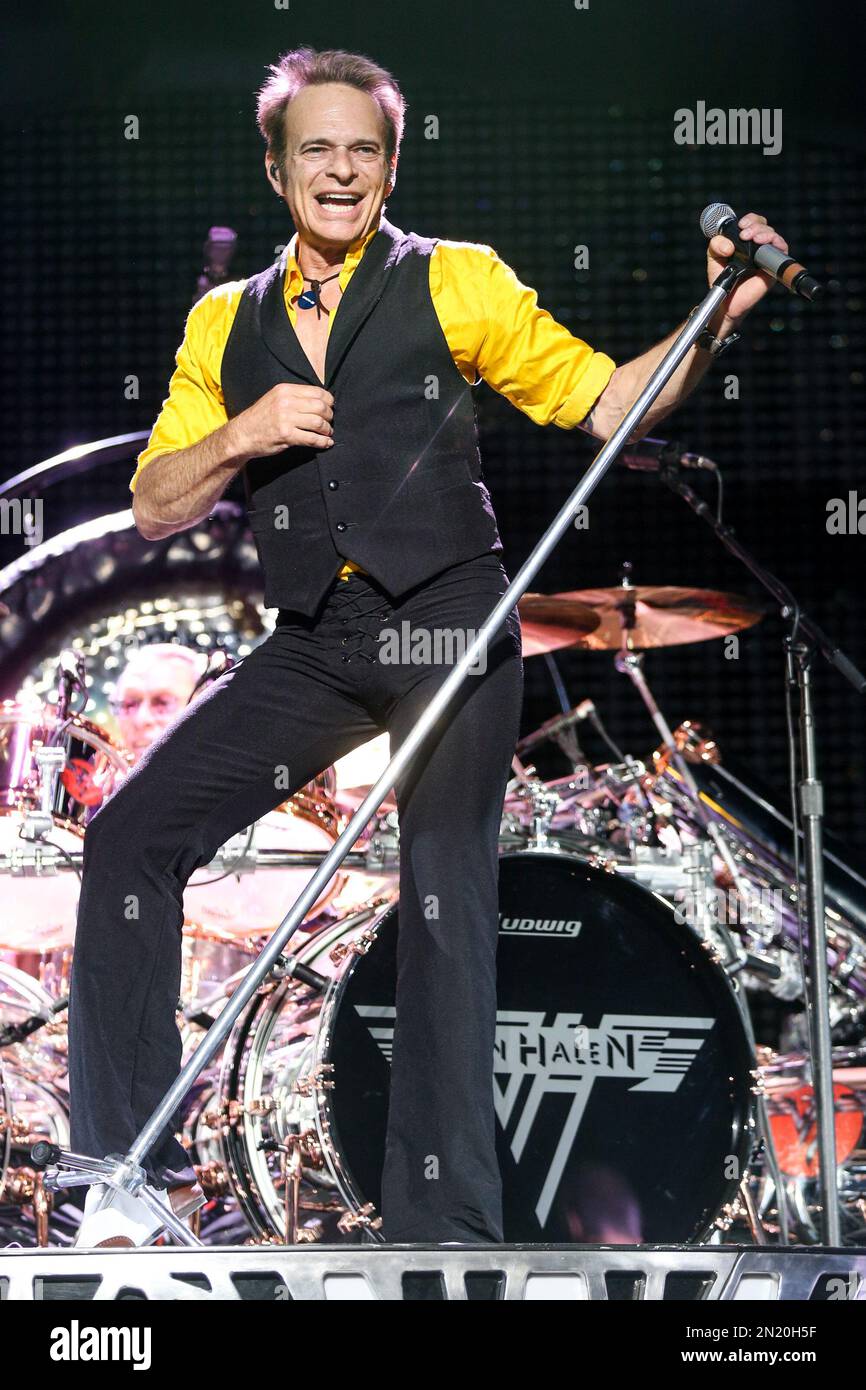 David Lee Roth of Van Halen performs at the Irvine Meadows Amphitheatre ...