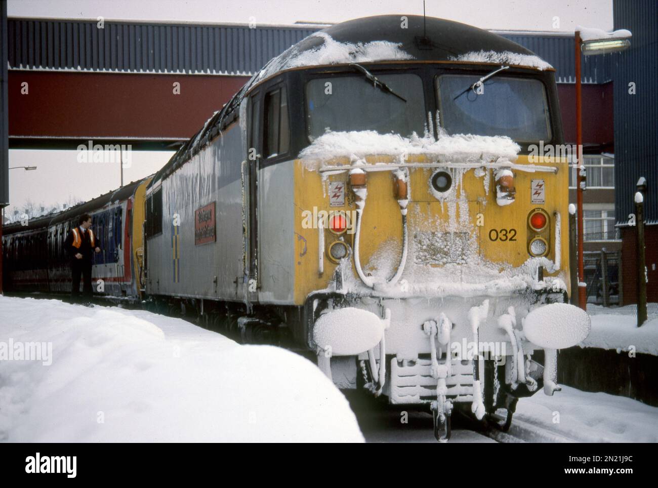 Mighty Class 56 'Grid' 56032 freight locomotive seen at Dartford ...