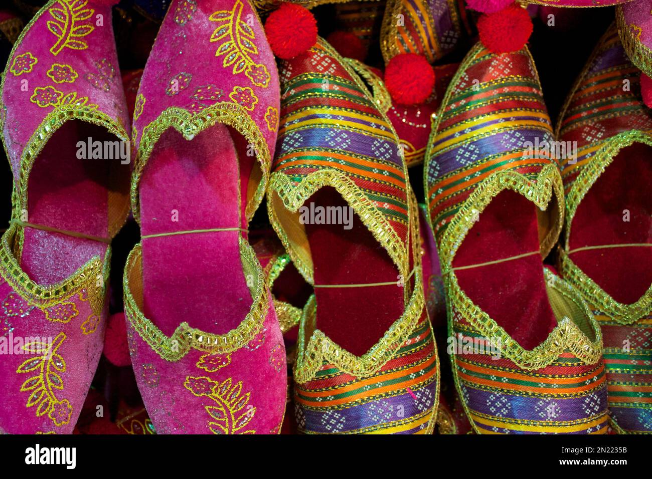 Slippers, Grand Bazaar, Istanbul, Turkey Stock Photo - Alamy