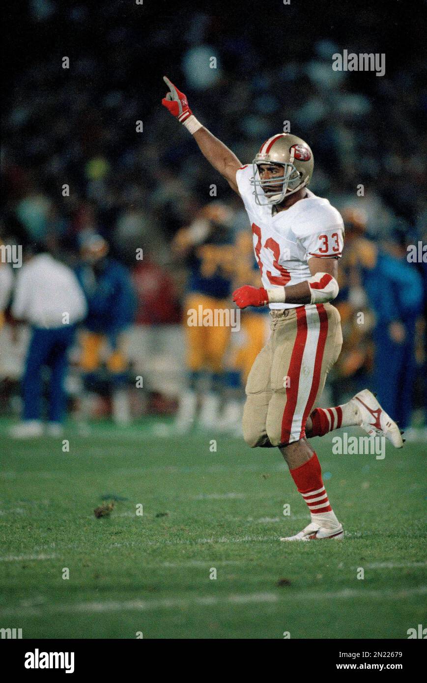 San Francisco 49ers running back Roger Craig signals after scoring the ...