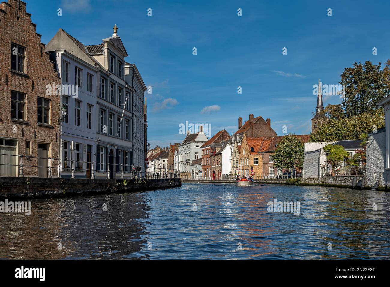 Medieval canals historical houses hi-res stock photography and images - Alamy