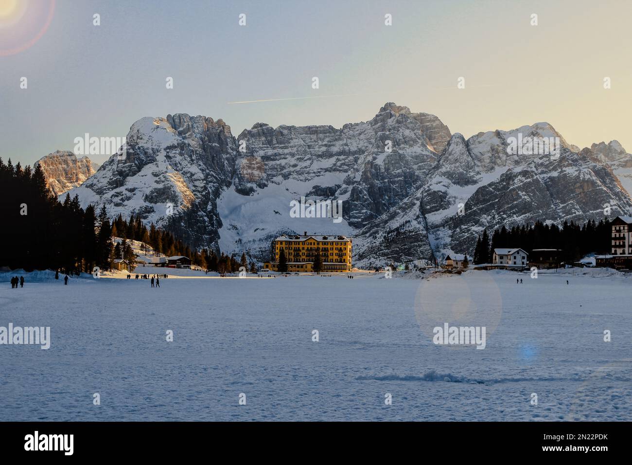 Misurina veneto lake three hi-res stock photography and images - Alamy