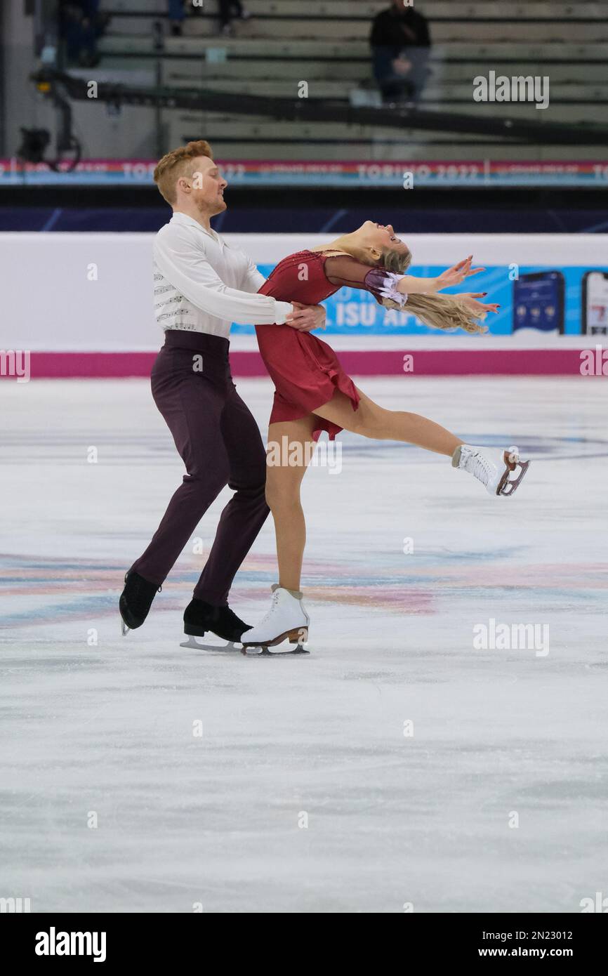 Nadiia Bashynska and Peter Beaumont (CAN) perform during the Junior Ice ...