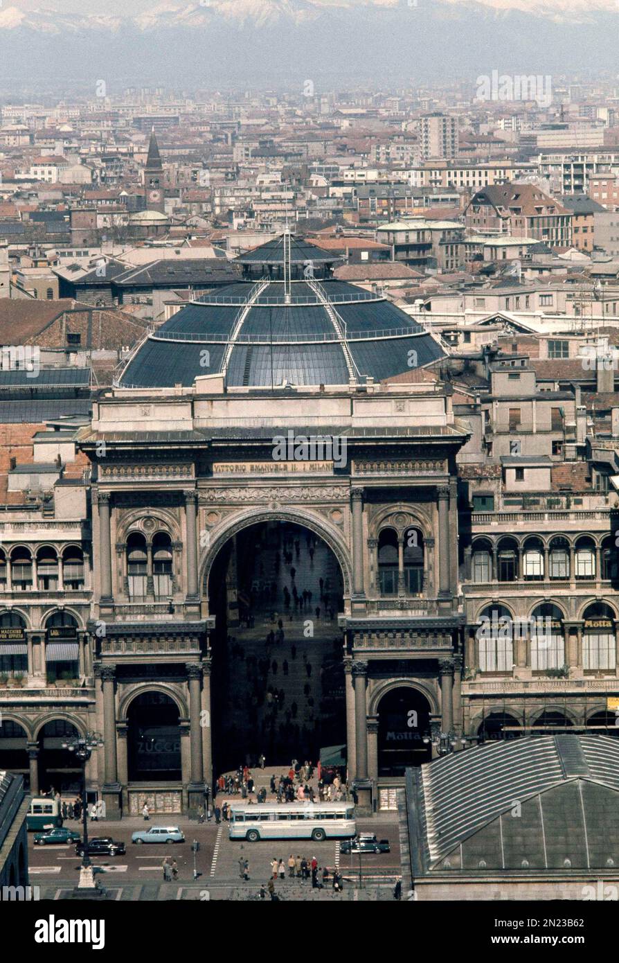 The triumphal arch entrance to Milan's famed Victor Emanuel Gallery ...