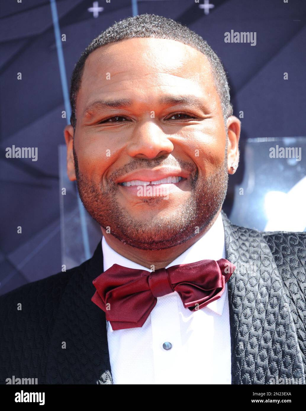 Anthony Anderson arrives at the BET Awards at the Microsoft Theater on ...