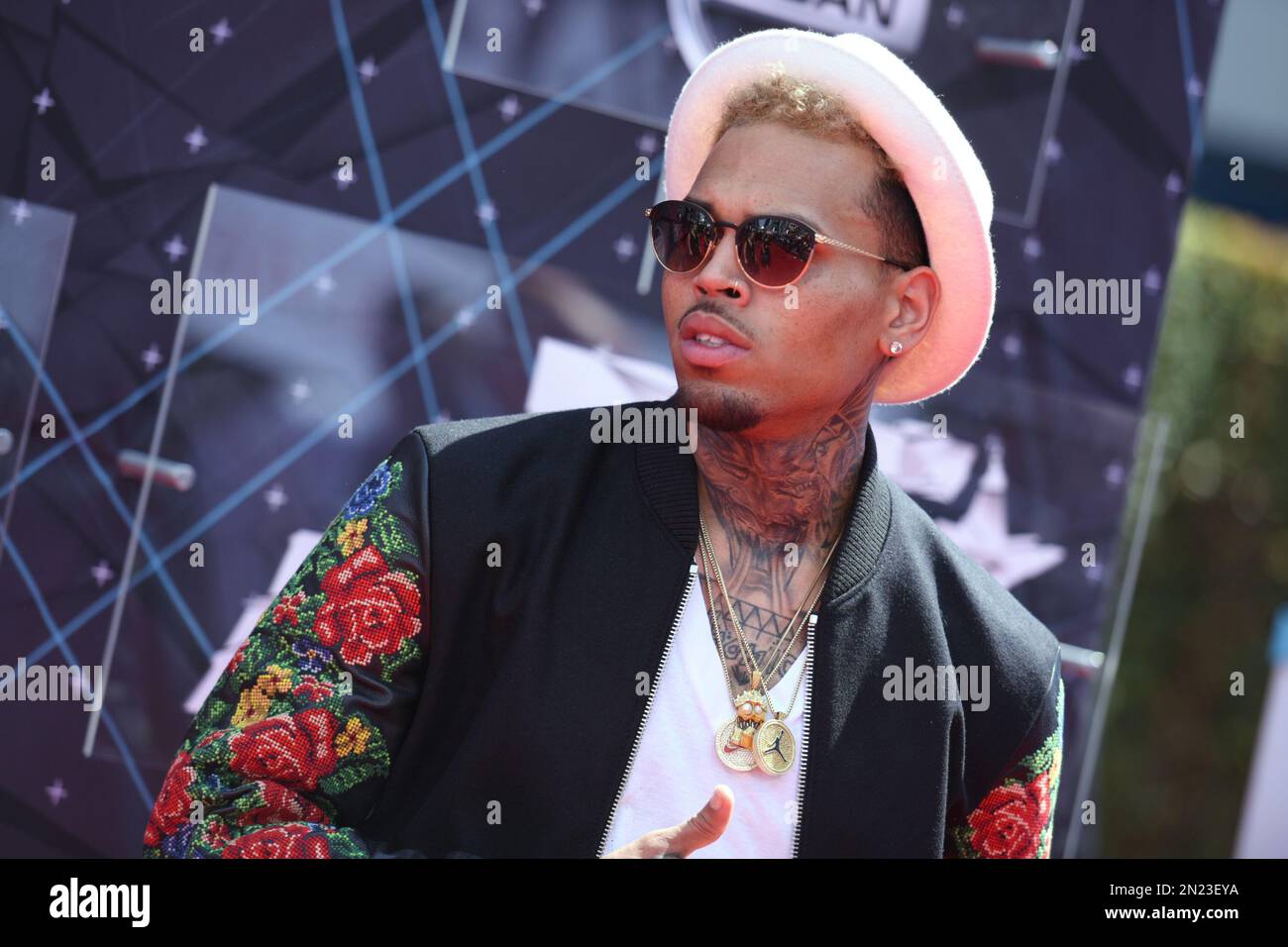 Chris Brown arrives at the BET Awards at the Microsoft Theater on ...