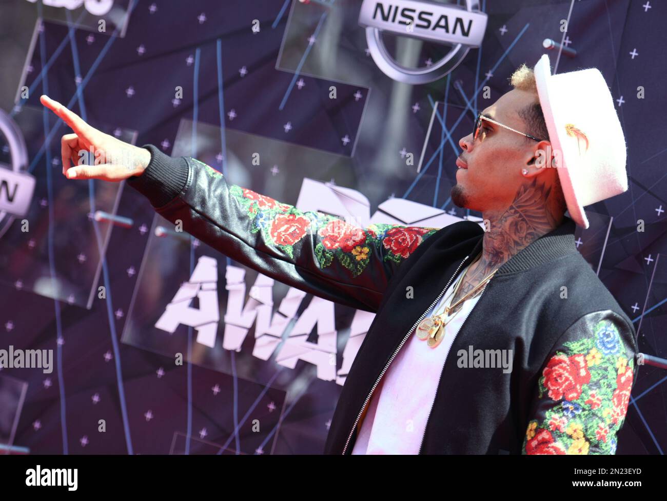 Chris Brown arrives at the BET Awards at the Microsoft Theater on ...