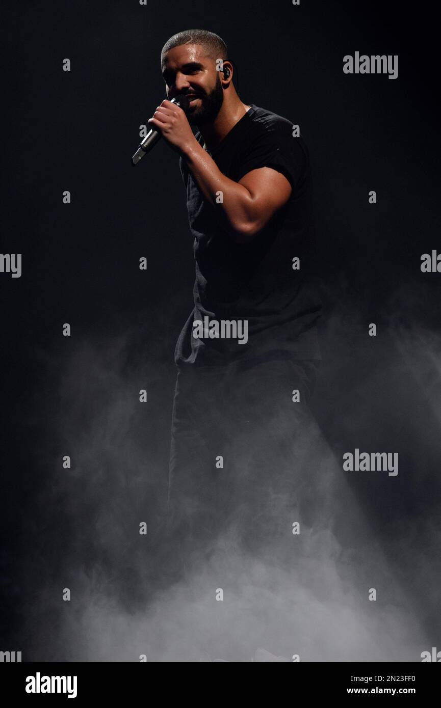 Canadian singer Drake performs on the main stage at Wireless festival ...