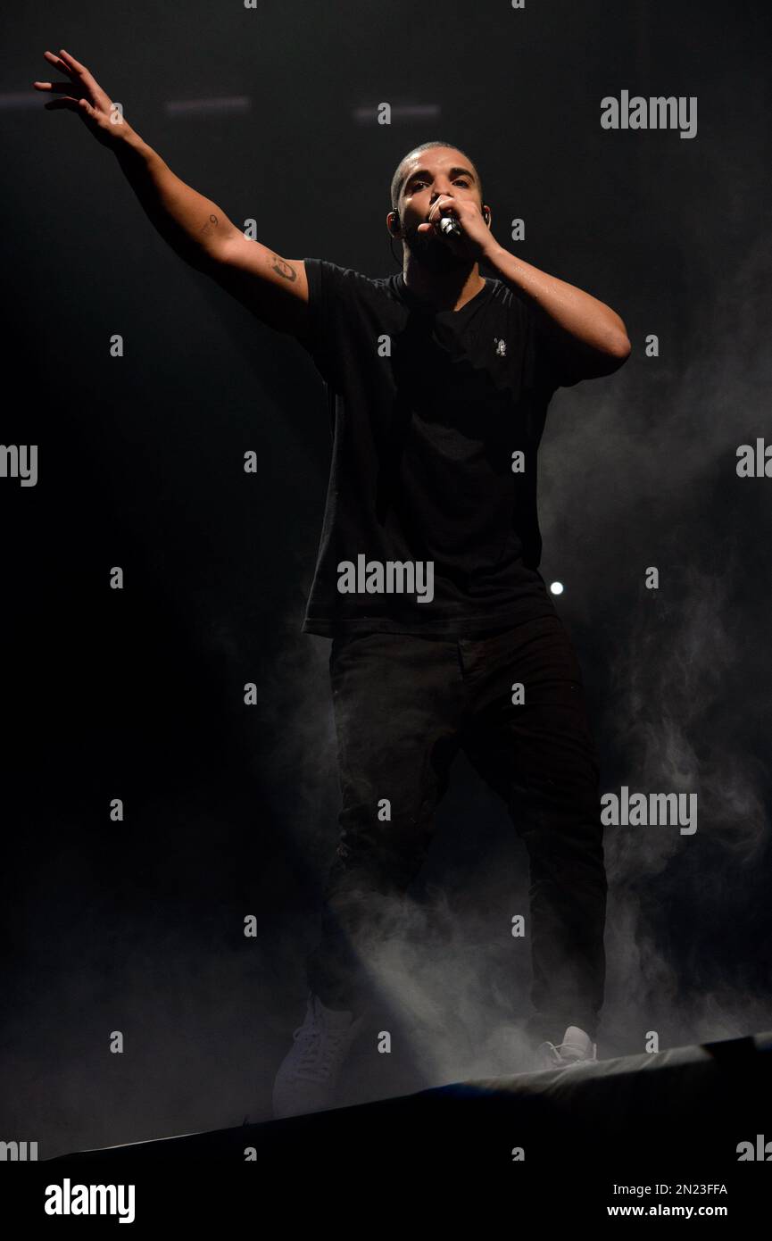 Canadian singer Drake performs on the main stage at Wireless festival ...