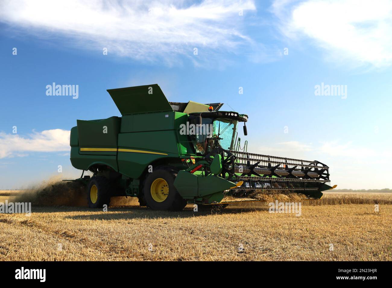 Modern combine harvester hi-res stock photography and images - Alamy