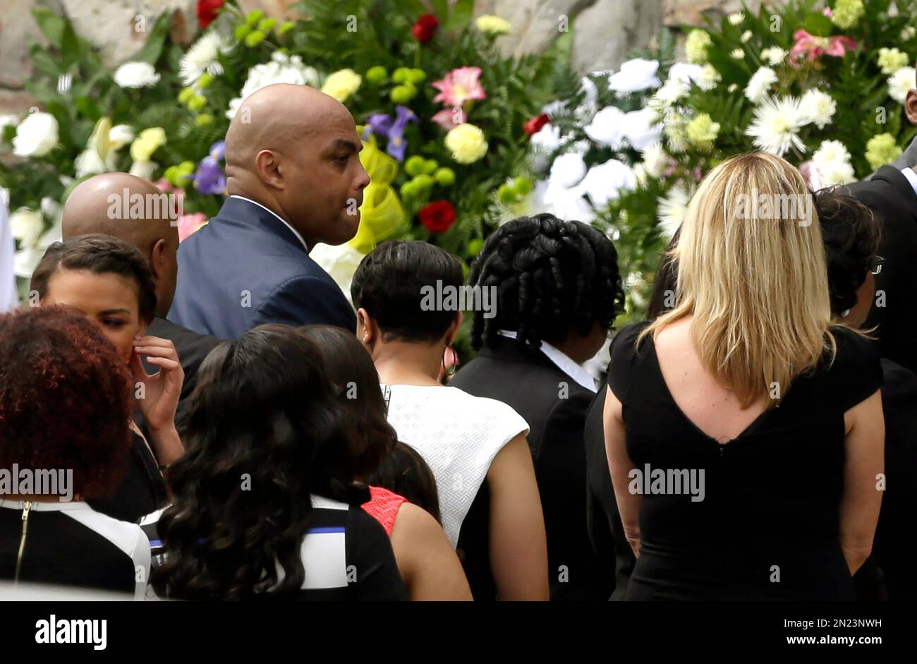 Former NBA star Charles Barkley and family arrive for the funeral of ...