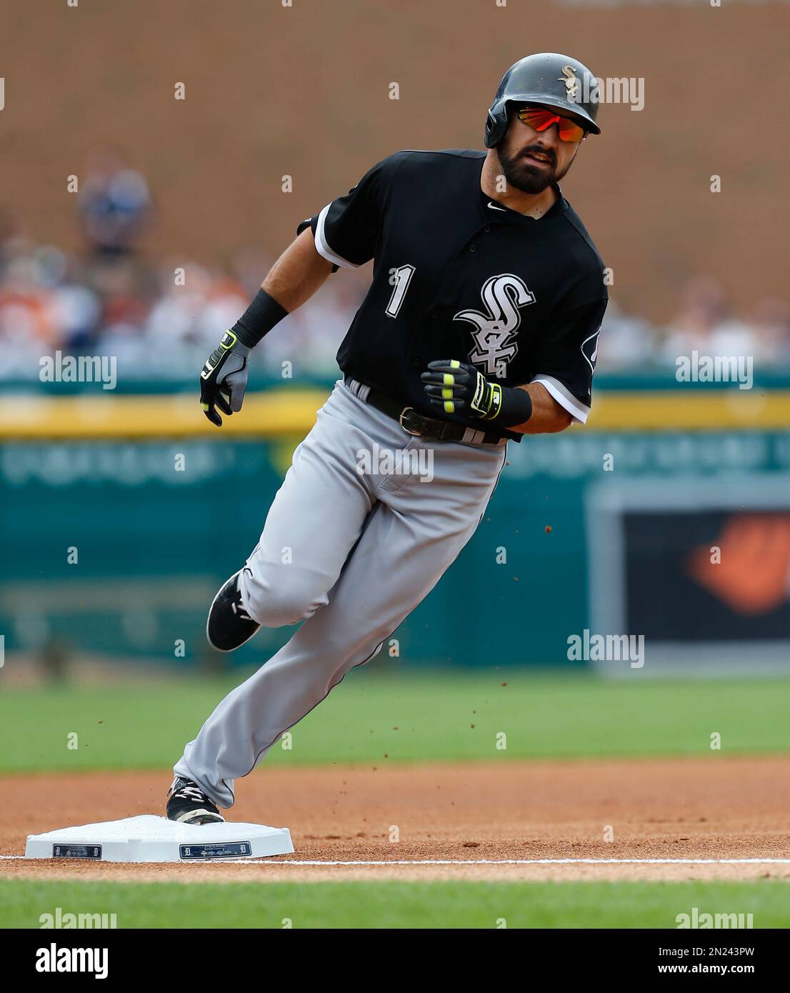 Adam Eaton White Sox Slide
