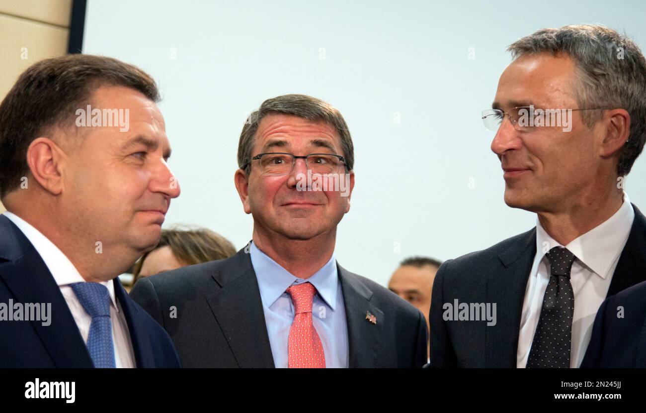 NATO Secretary General Jens Stoltenberg, right, and Ukraine's Defense ...