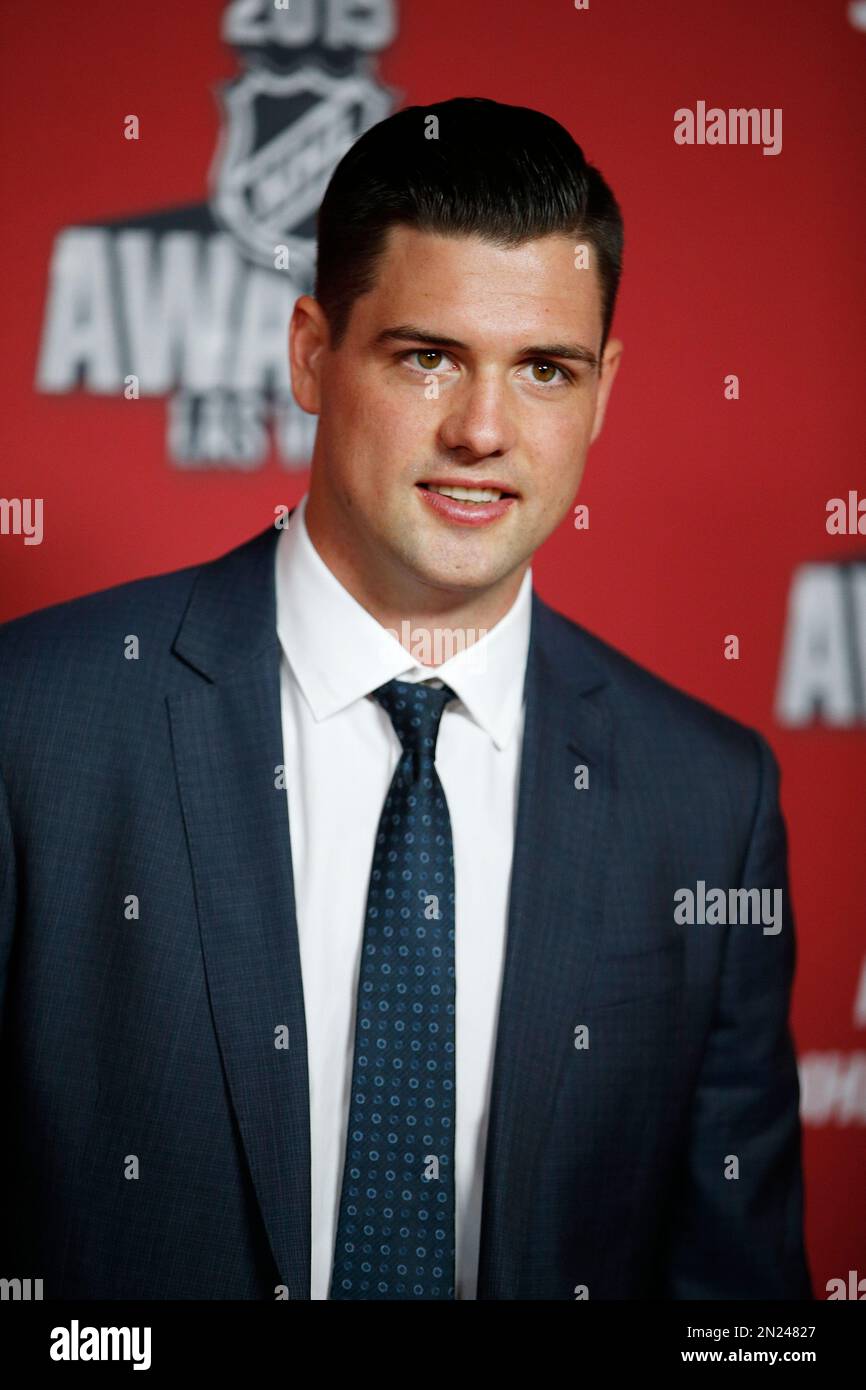 Jamie Benn of the Dallas Stars poses on the red carpet before the NHL ...