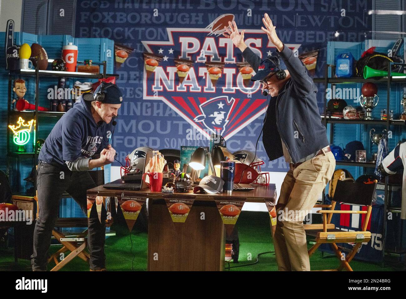 80 FOR BRADY, from left: Alex Moffat, Rob Corddry, 2023. ph: Scott ...