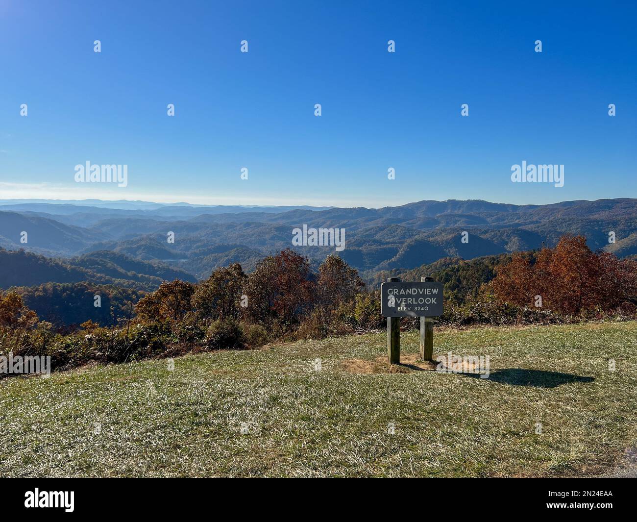 The view of the Grand Overlook on the beautiful Blue Ridge Parkway in ...