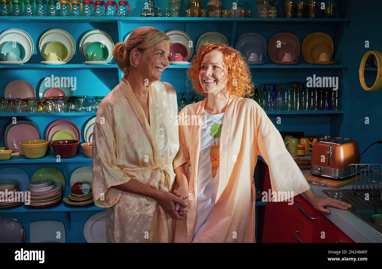 SERIOUSLY RED, from left: Jean Kittson, Krew Boylan, 2022. © Roadshow ...