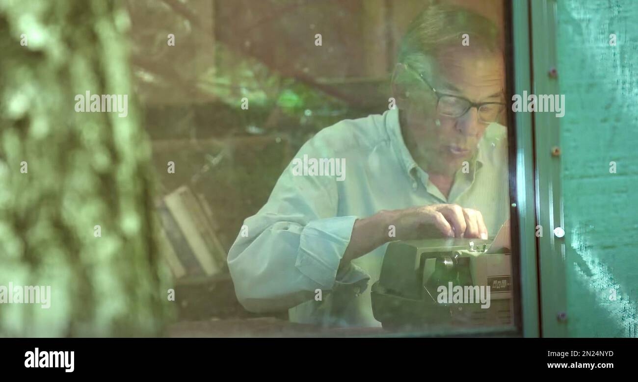 TURN EVERY PAGE THE ADVENTURES OF ROBERT CARO AND ROBERT GOTTLIEB ...