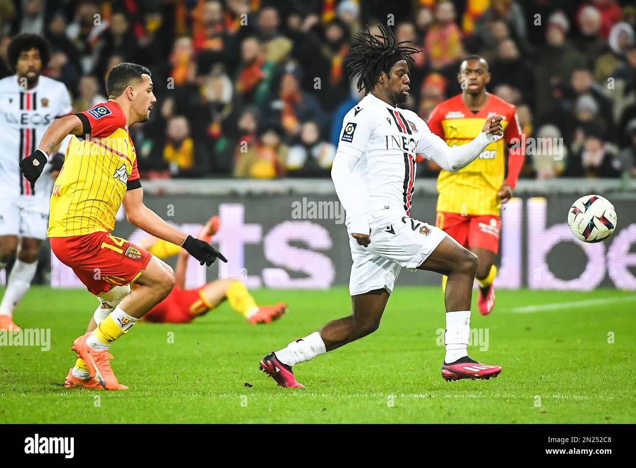 Facundo Axel MEDINA of Lens and Jordan LOTOMBA of Nice during the ...