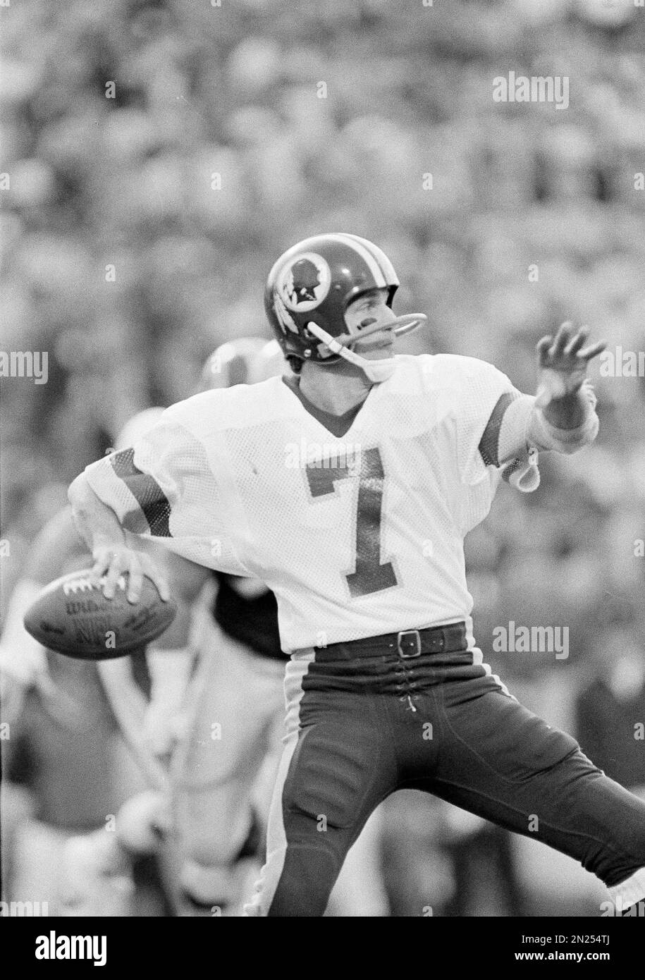 Washington Redskins quarterback Joe Theismann prepares to pass during ...