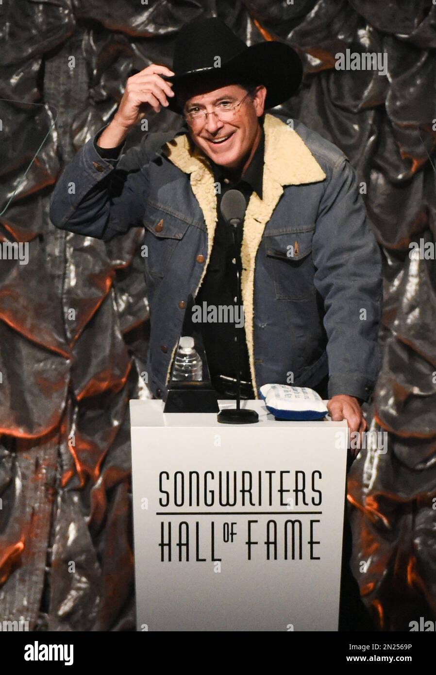 Stephen Colbert inducts Toby Keith at the 46th Annual Songwriters Hall ...