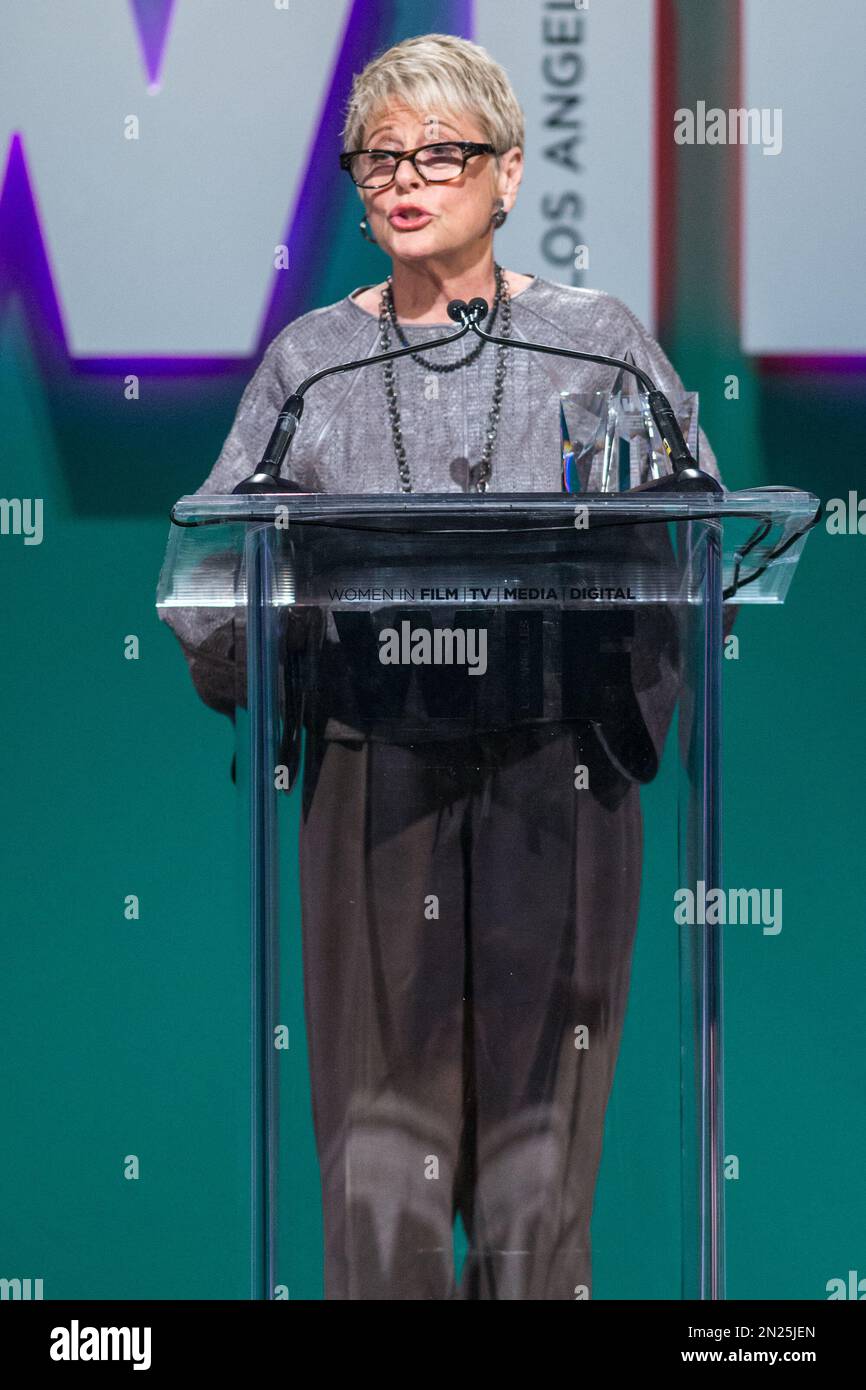 Honoree Toni Howard recipient of The Sue Mengers Award speaks at the ...