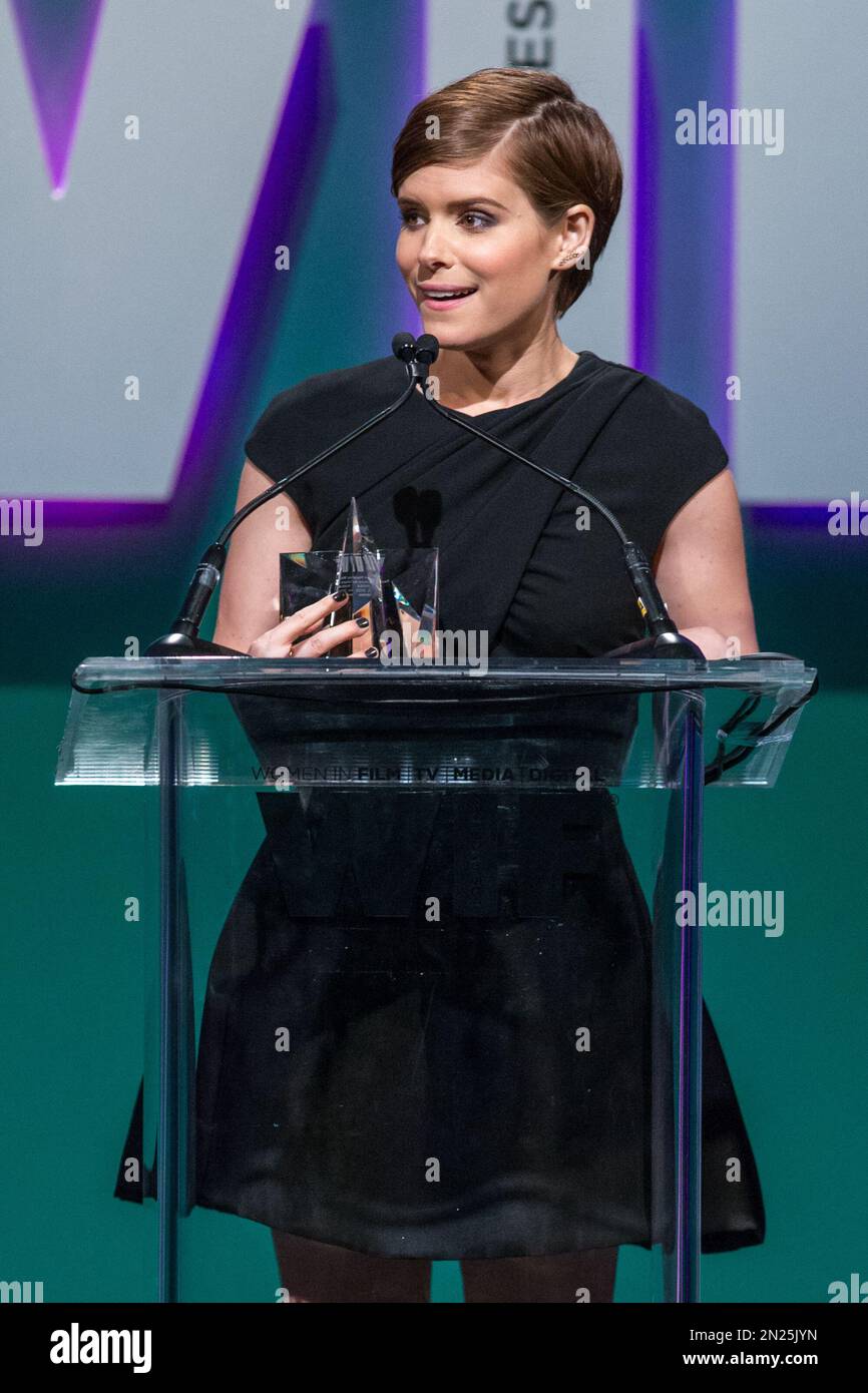 Kate Mara Recipient Of The Max Mara Face Of The Future Award At The 0354